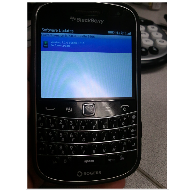 Rogers users reporting OS 7.1 upgrade for the BlackBerry Bold 9900 is ...