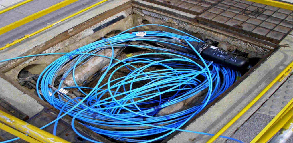 Three Canadian companies partner to build fibre cable from Toronto to ...