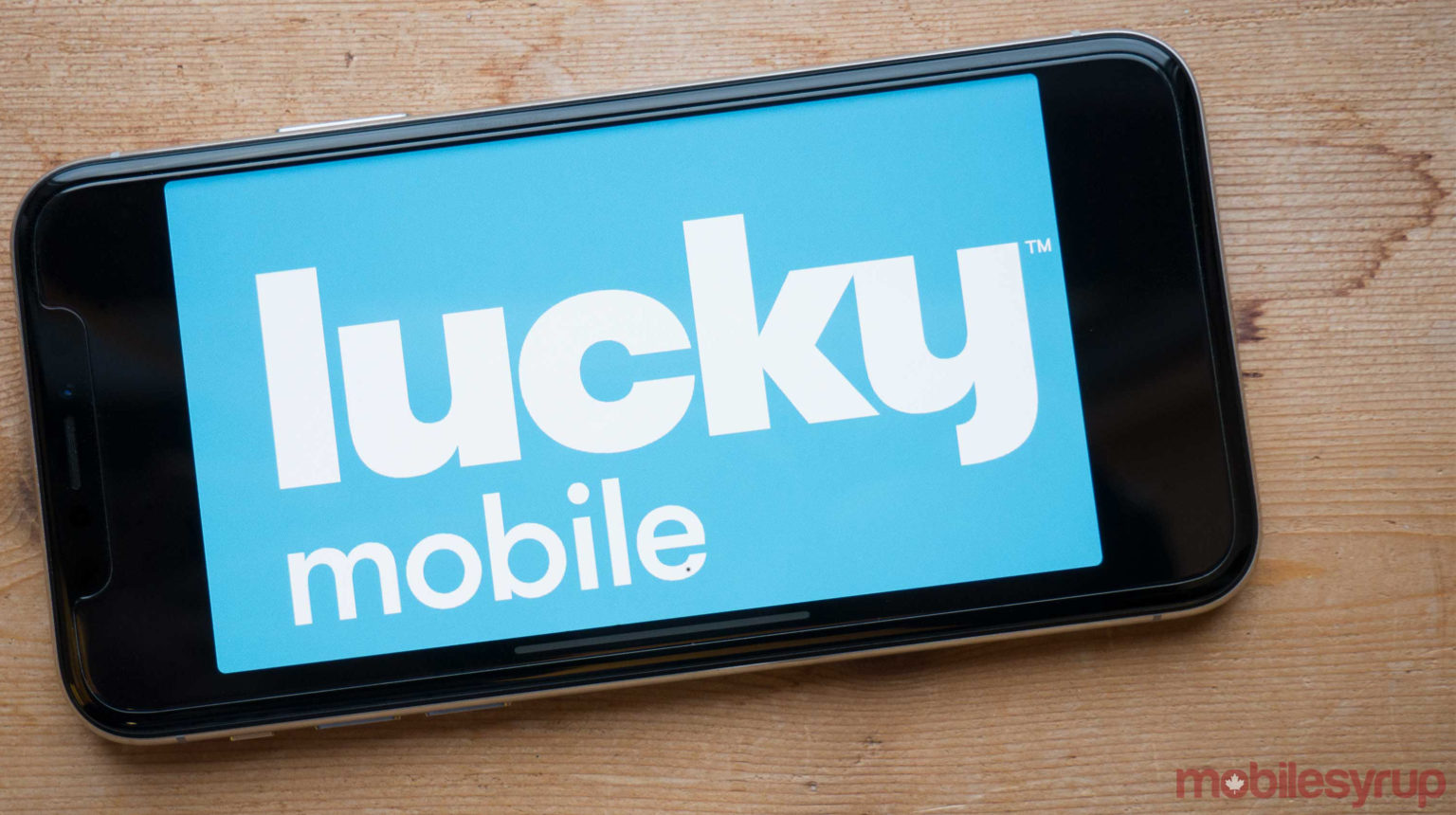 Lucky Mobile is offering a free month of service for Valentine's Day