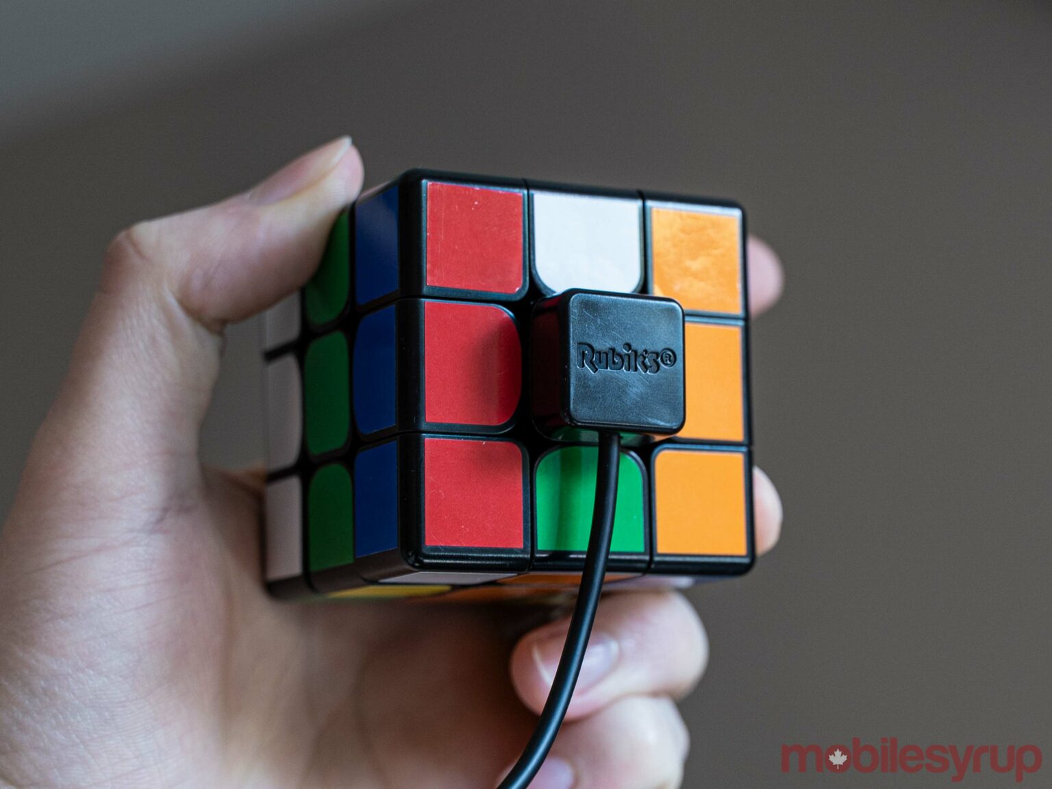Rubik’s Connected Cube syncs with your phone for easy lessons and ...
