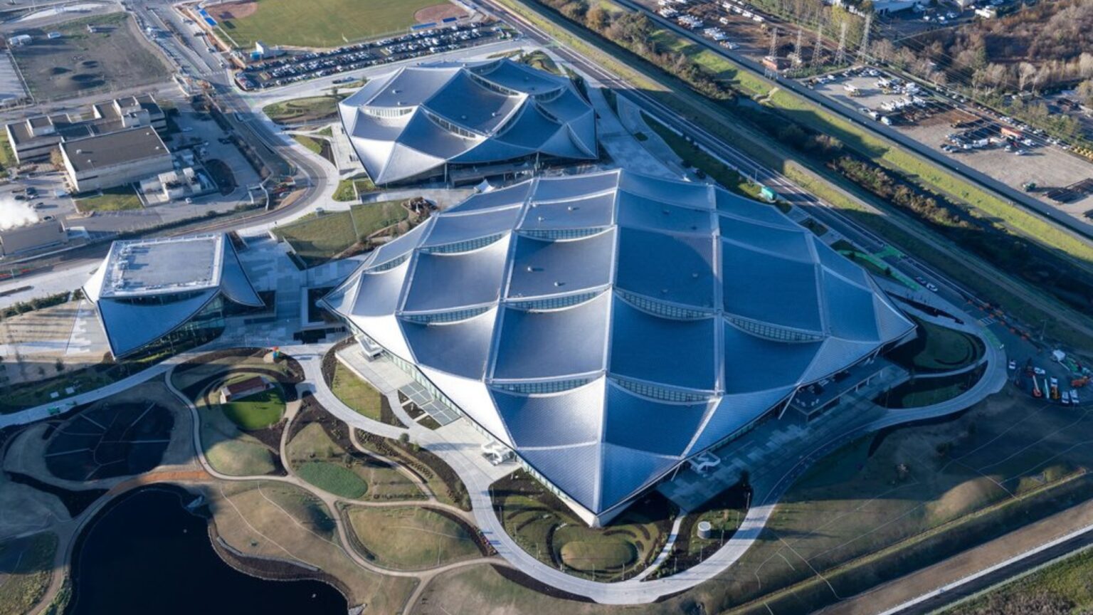 Google opens new Bay View HQ in California after years of internal ...