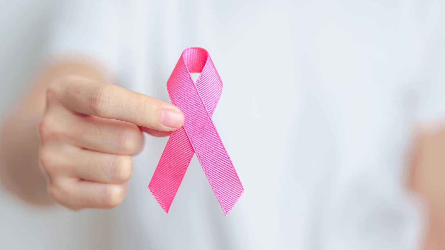 Ontario tech workers create chatbot to help those with breast cancer