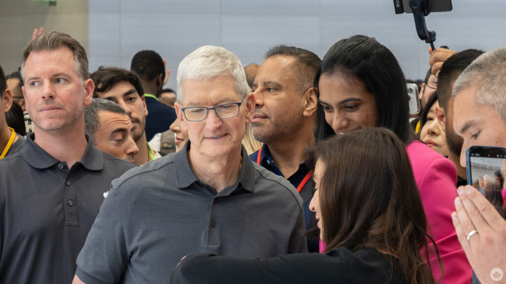 Apple CEO Tim Cook isn't '100 percent' confident Apple Intelligence won ...