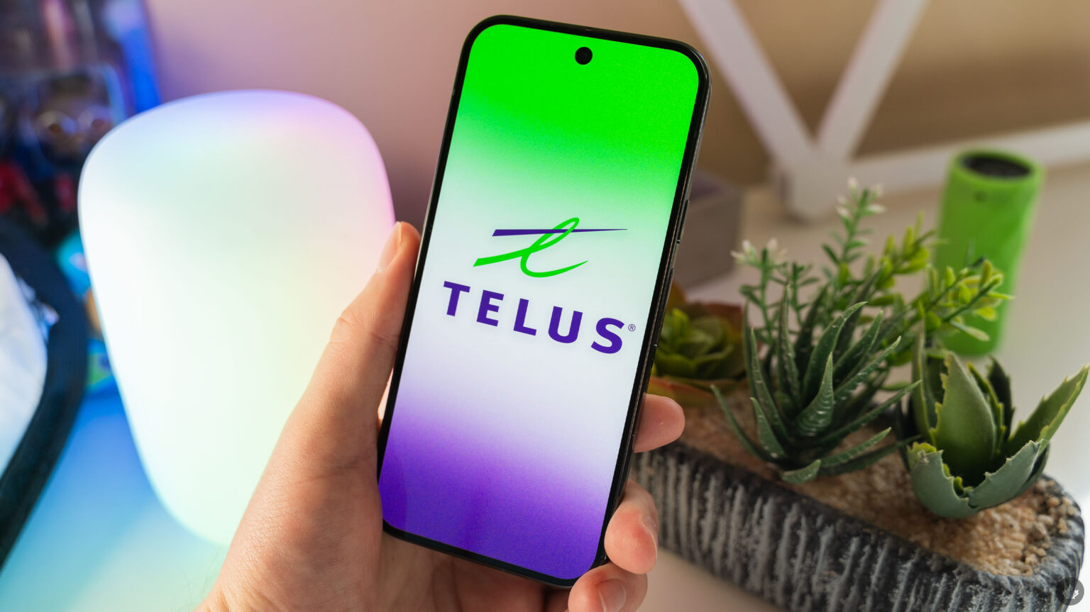 Telus CEO Darren Entwistle to retire after 26 years
