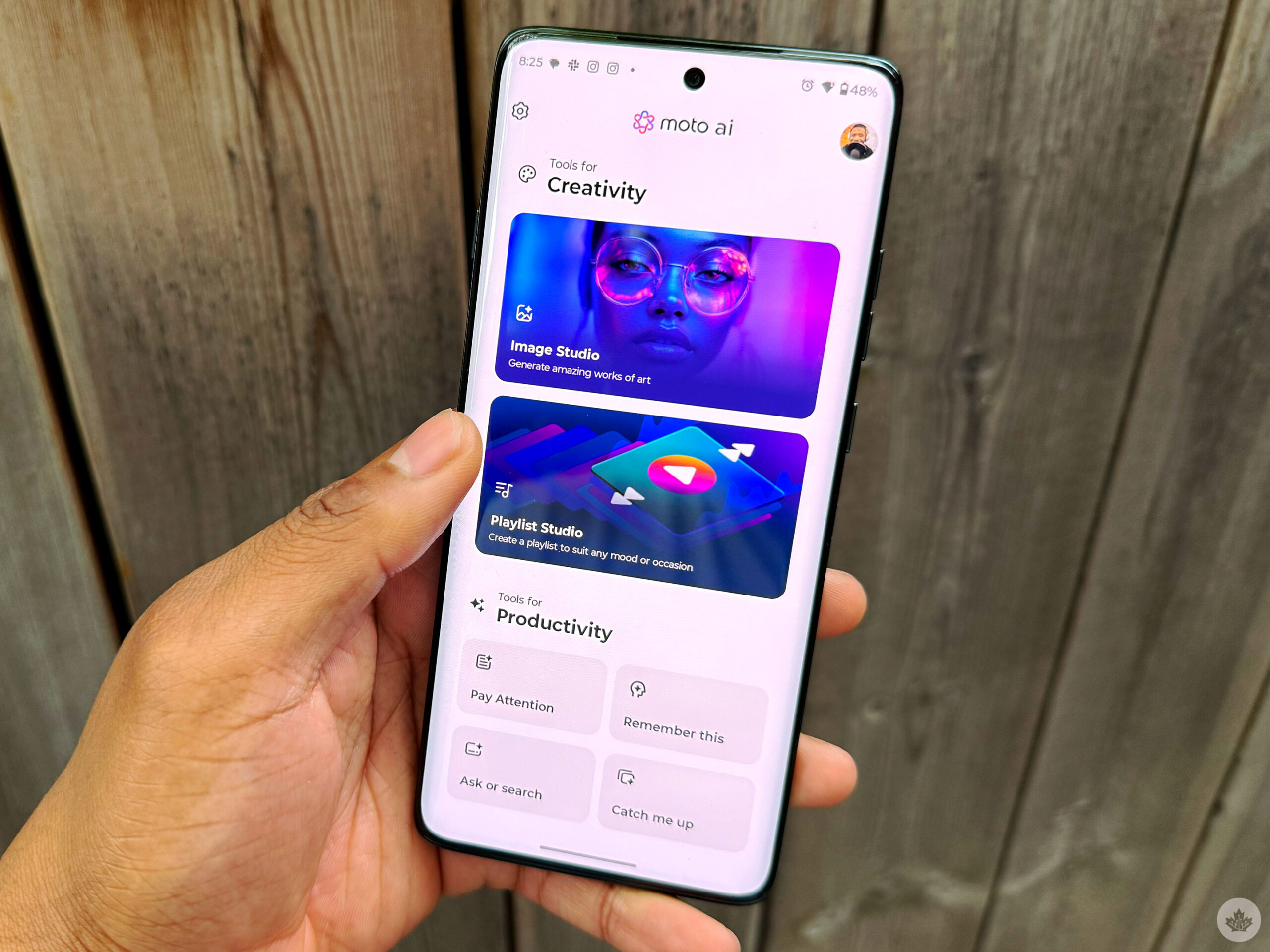 The beautiful Moto Edge 2025 is now available in Canada