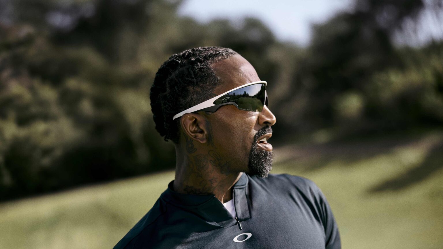 Canadians can now pre-order Oakley Meta Vanguard smart glasses