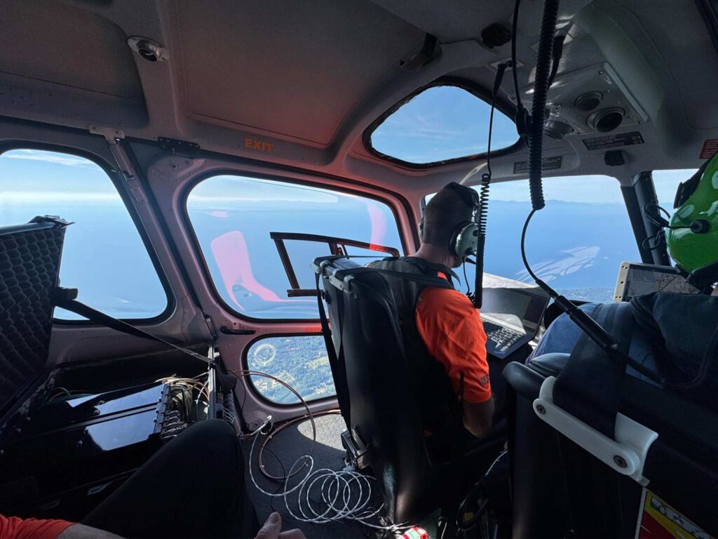 Canadian rescuers track lost man via helicopter-mounted cell tower