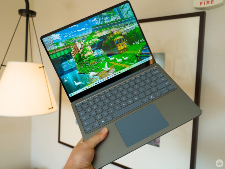 Surface Laptop (2025) Canadian review: An Air for people who don't want ...