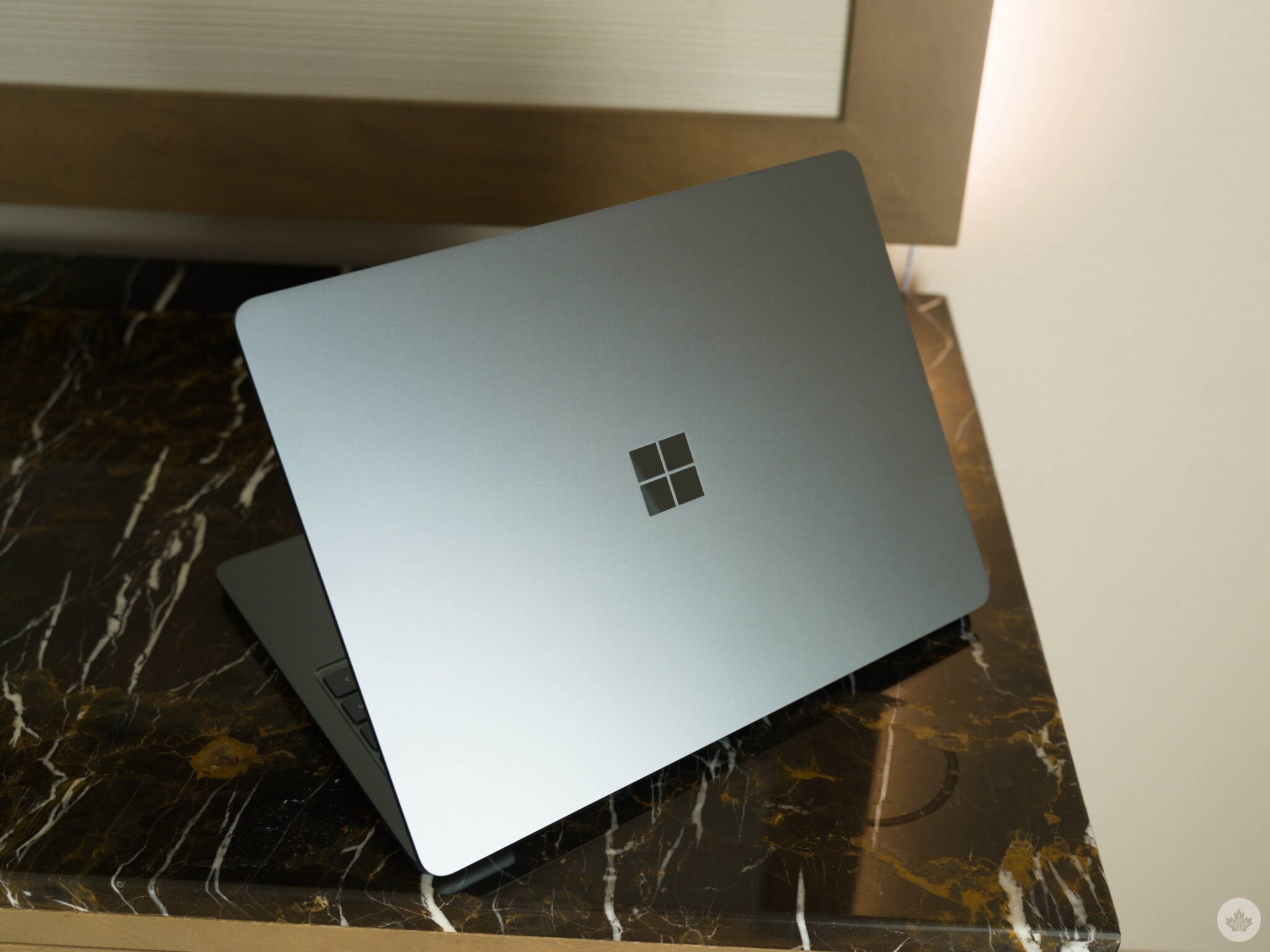 Surface Laptop (2025) Canadian review: An Air for people who don't want ...