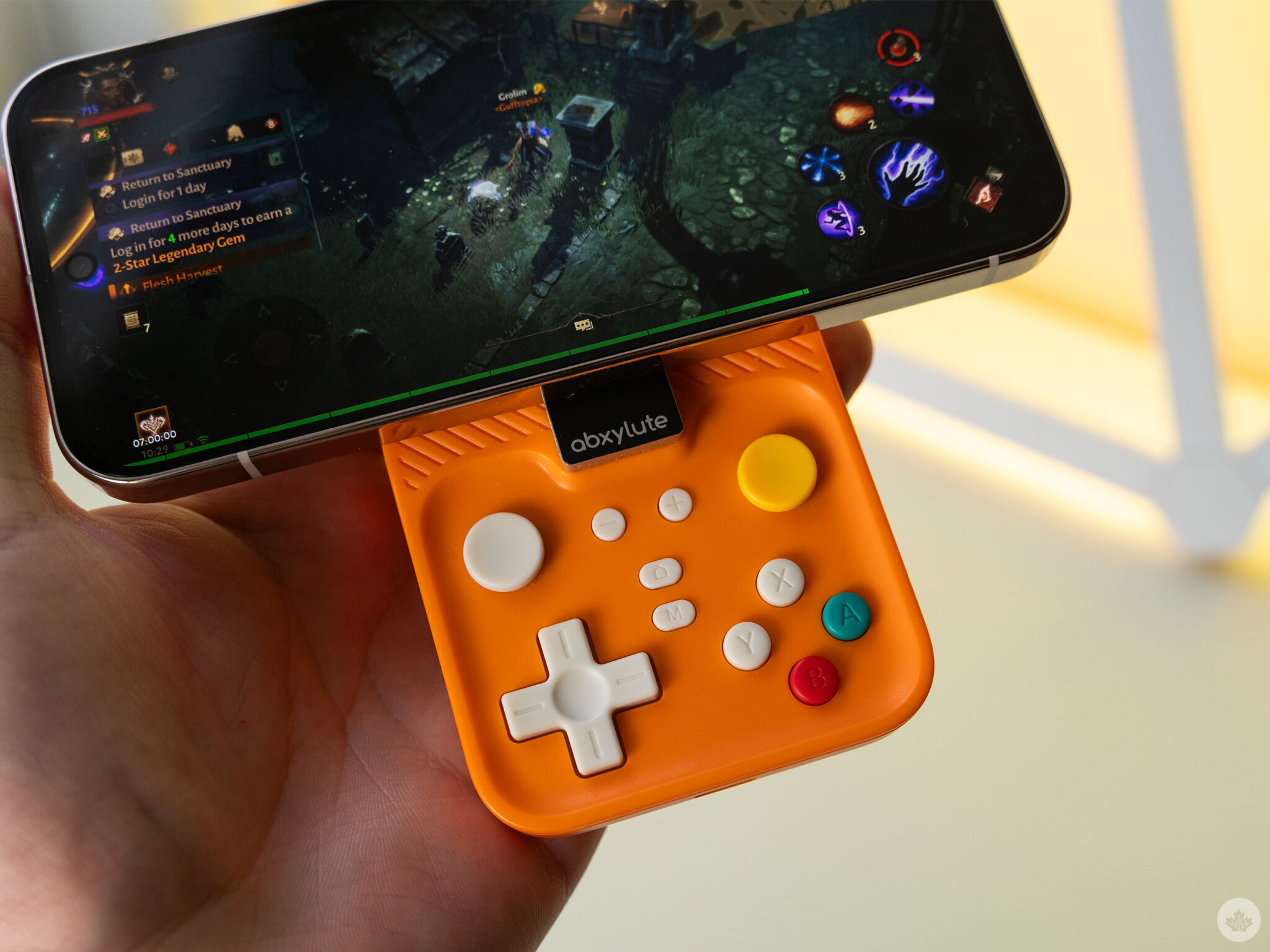 Abxylute M4 is one of the smartest phone controllers I've used