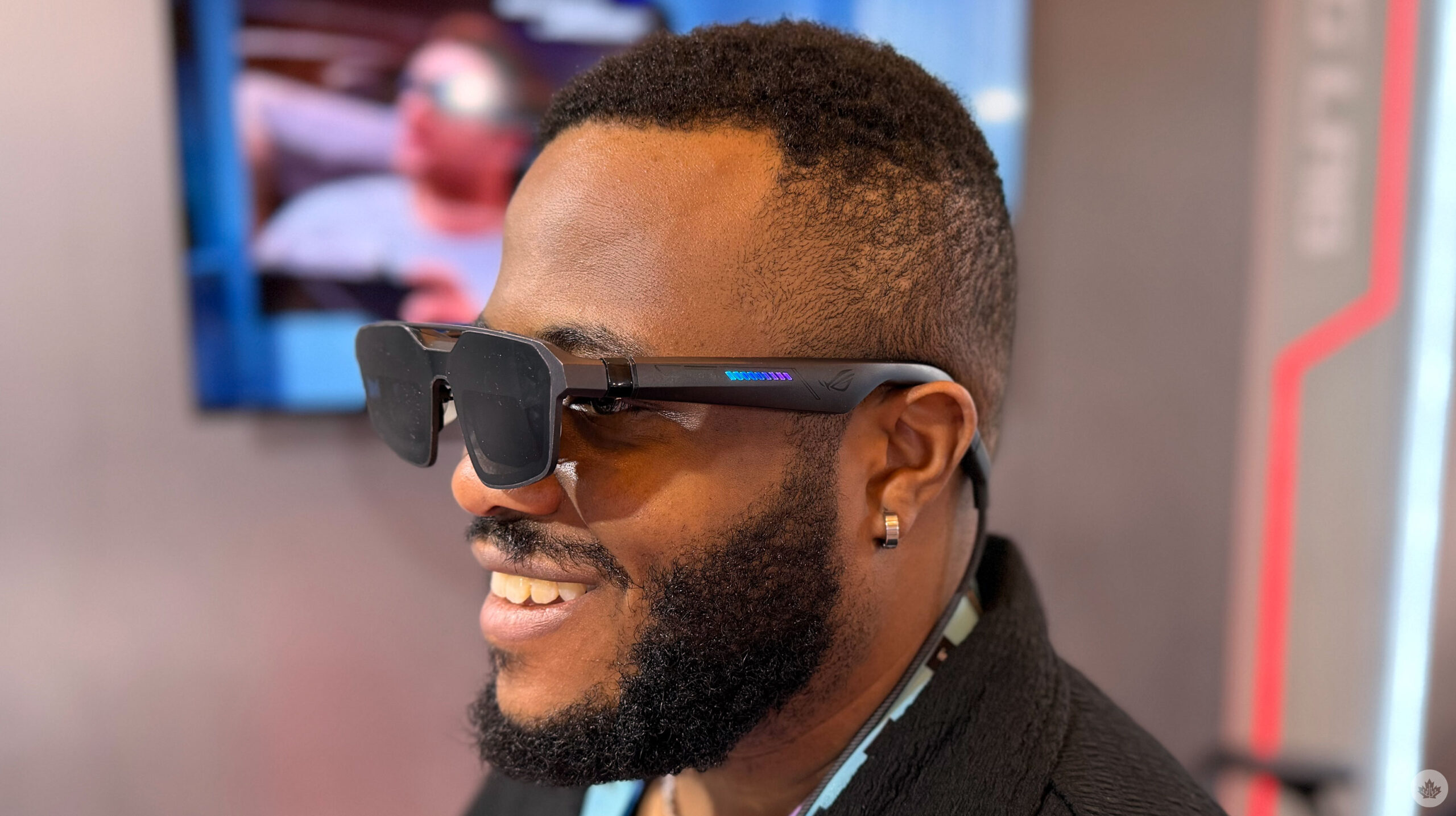 The ROG Xreal R1 glasses look snazzy and offer 240Hz virtual screen